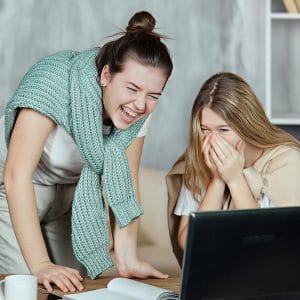 30 Funny Words & Phrases in Spanish to Make You Laugh